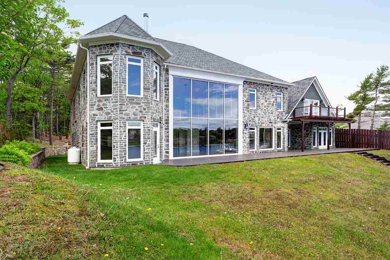 382 Purcells Cove Rd Halifax 2 – Luxury Residence