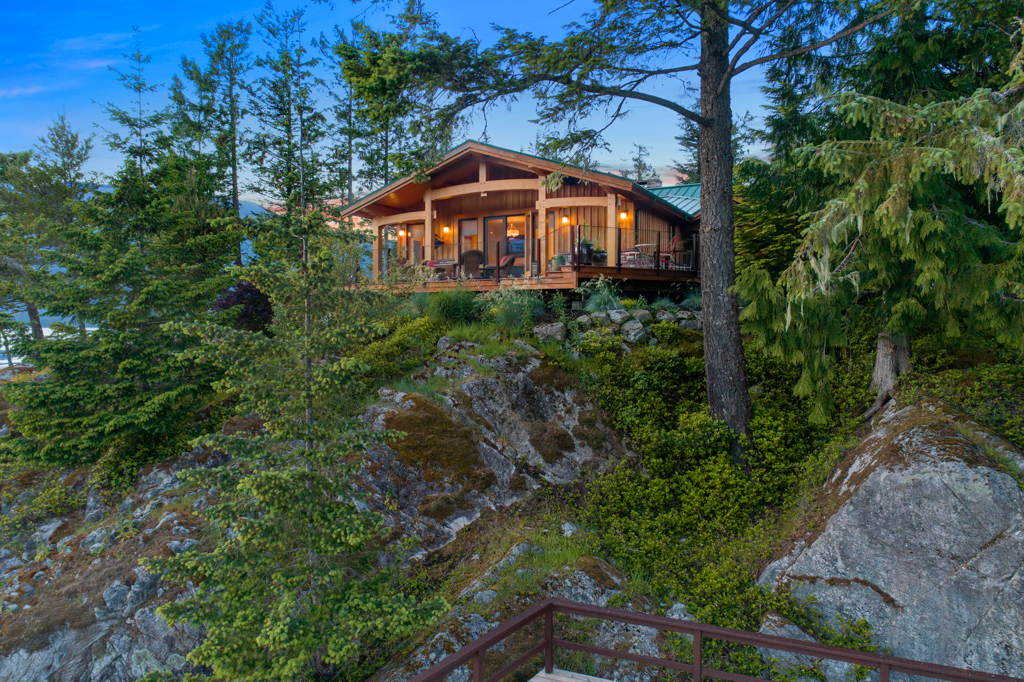 Goose Landing Lodge On Stuart Island In BC For Sale – Luxury Residence