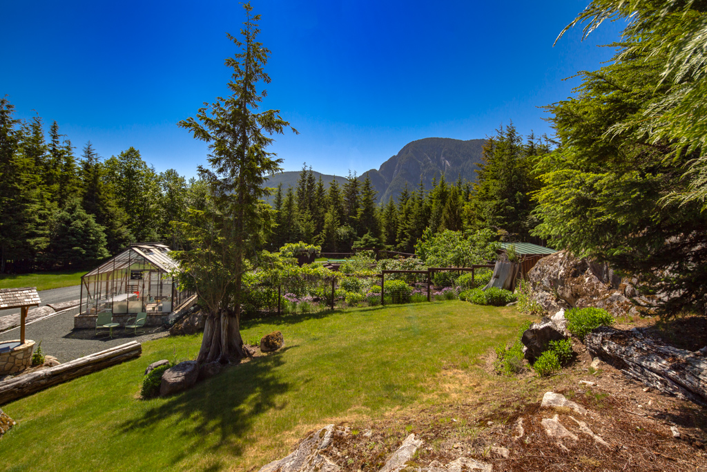 Goose Landing Lodge On Stuart Island In BC For Sale – Luxury Residence