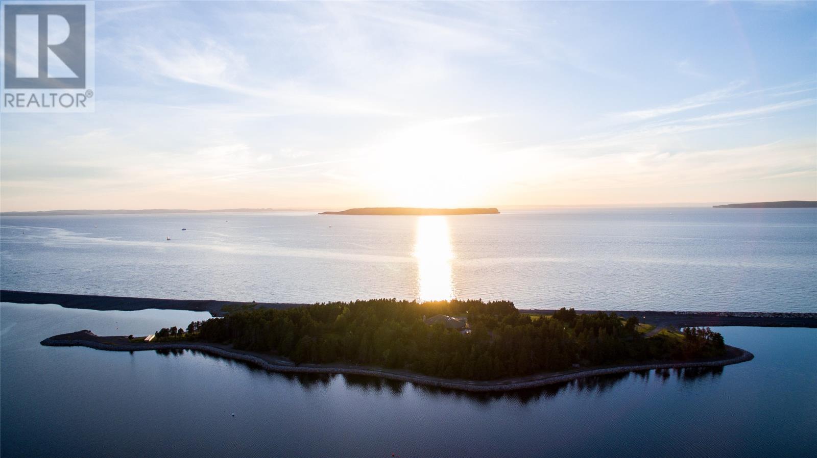 conception bay luxury home newfoundland 10 – Luxury Residence