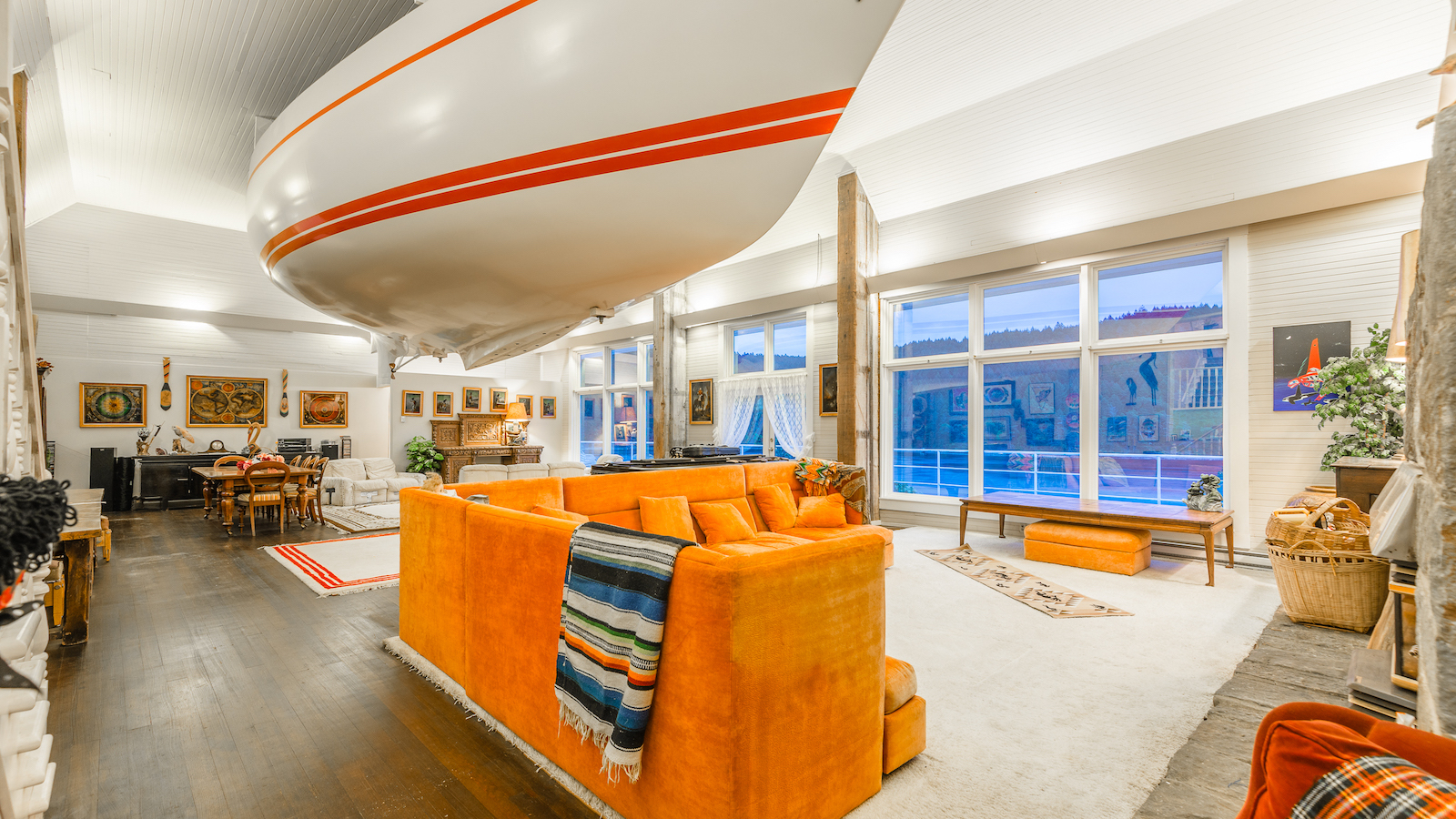 This Vancouver Island Home Has A Boat In Its Ceiling – Luxury Residence