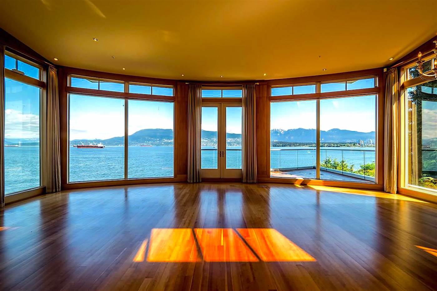 The $20M View From This Point Grey Road Home – Luxury Residence