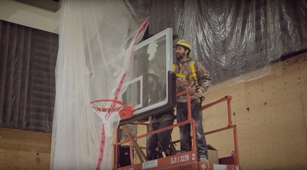 Drake’s Bridle Path Home In Toronto Has An Amazing Basketball Court ...