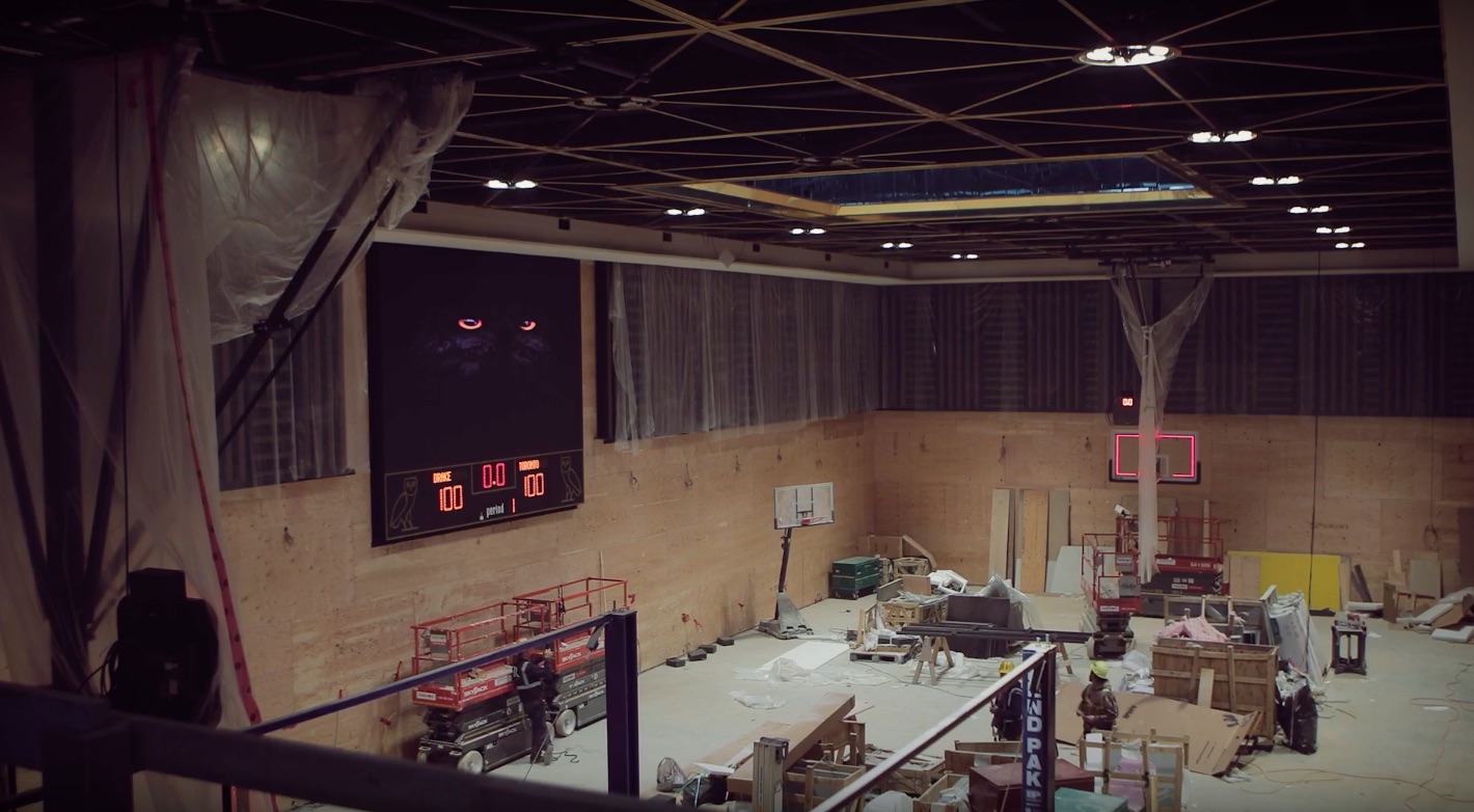 Drake’s Bridle Path Home In Toronto Has An Amazing Basketball Court ...