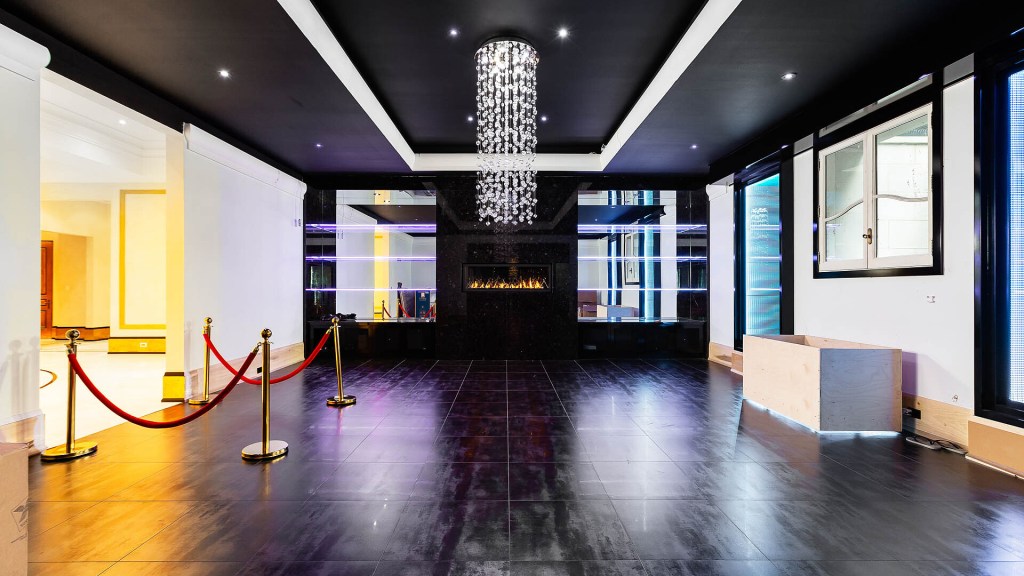 The Saint George Manor In Mississauga Is For Sale – Luxury Residence