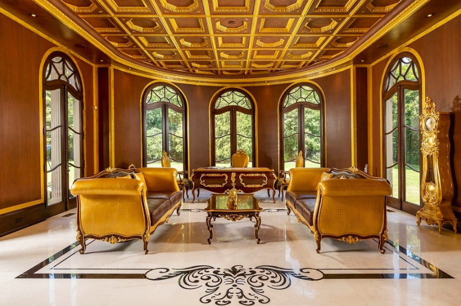 The Saint George Manor In Mississauga Is For Sale – Luxury Residence