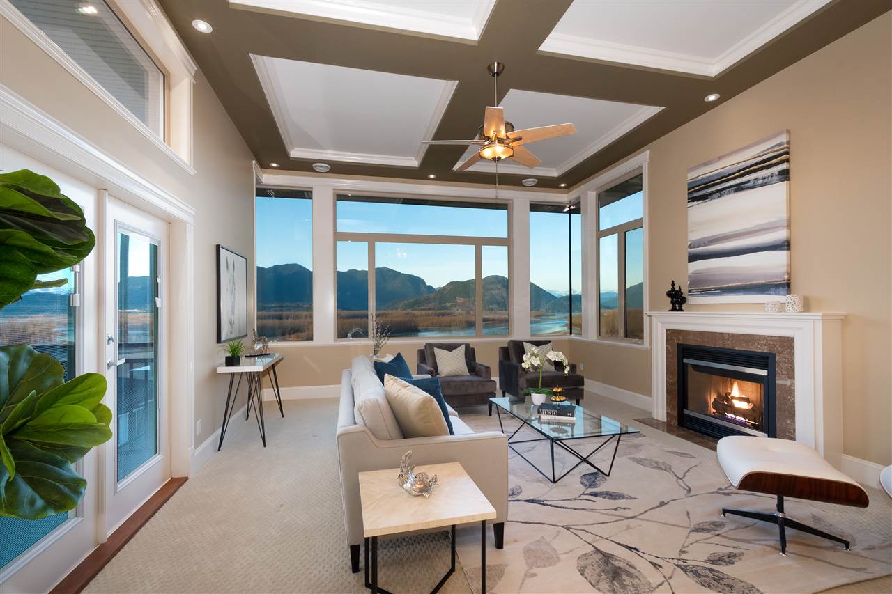 Luxury Chilliwack Executive Home On The Fraser River – Luxury Residence